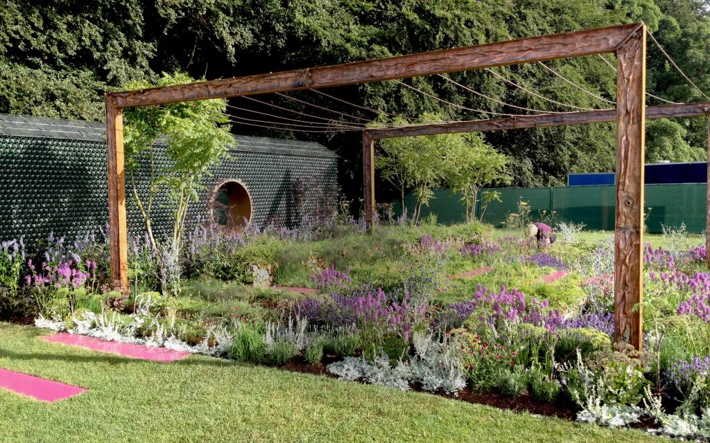 Garden Design Awards and Accreditations | RHS ISO BALI